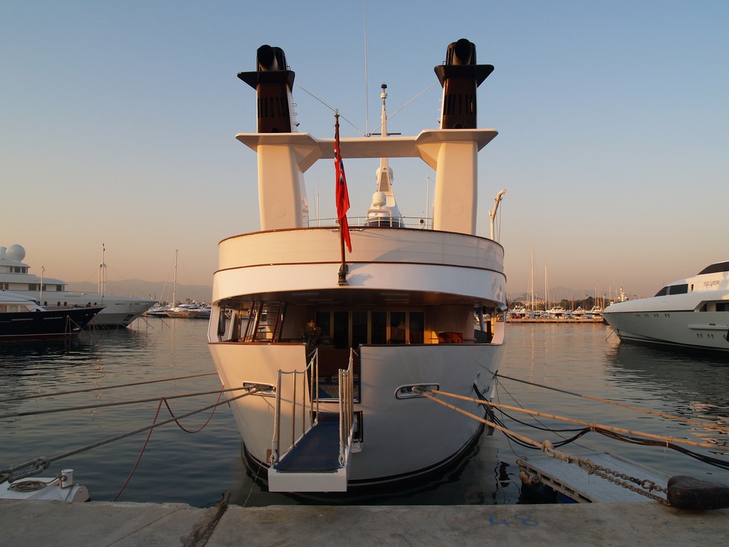 Yacht LADY SARYA, Nuovi Cantieri Apuania | CHARTERWORLD Luxury ...